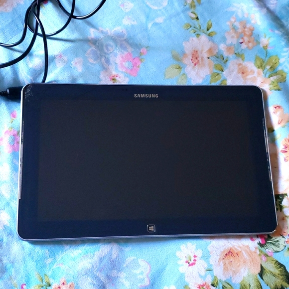 Samsung | Tablets & Accessories | Samsung 50t | Poshmark